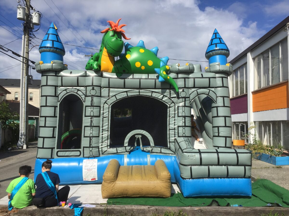Bounce House & Inflatable Rentals Vancouver | Houle Games & Entertainment